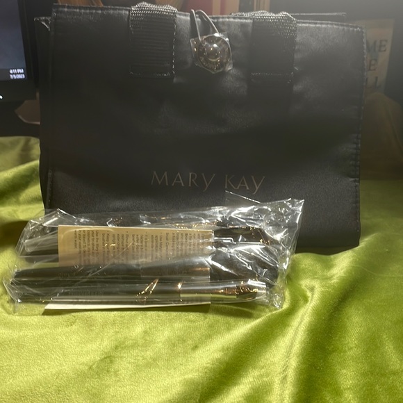 Mary Kay | Makeup | Mary Kay Essential Brush Collection | Poshmark